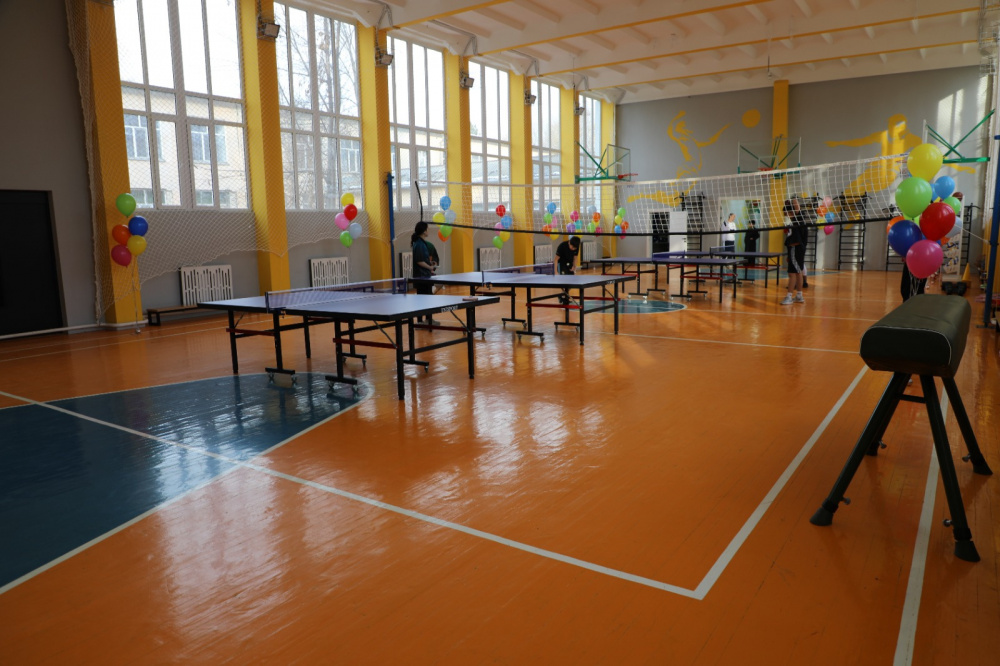 От имени сотрудников ГКНБ интернату в Бишкеке вручили новогодние ...